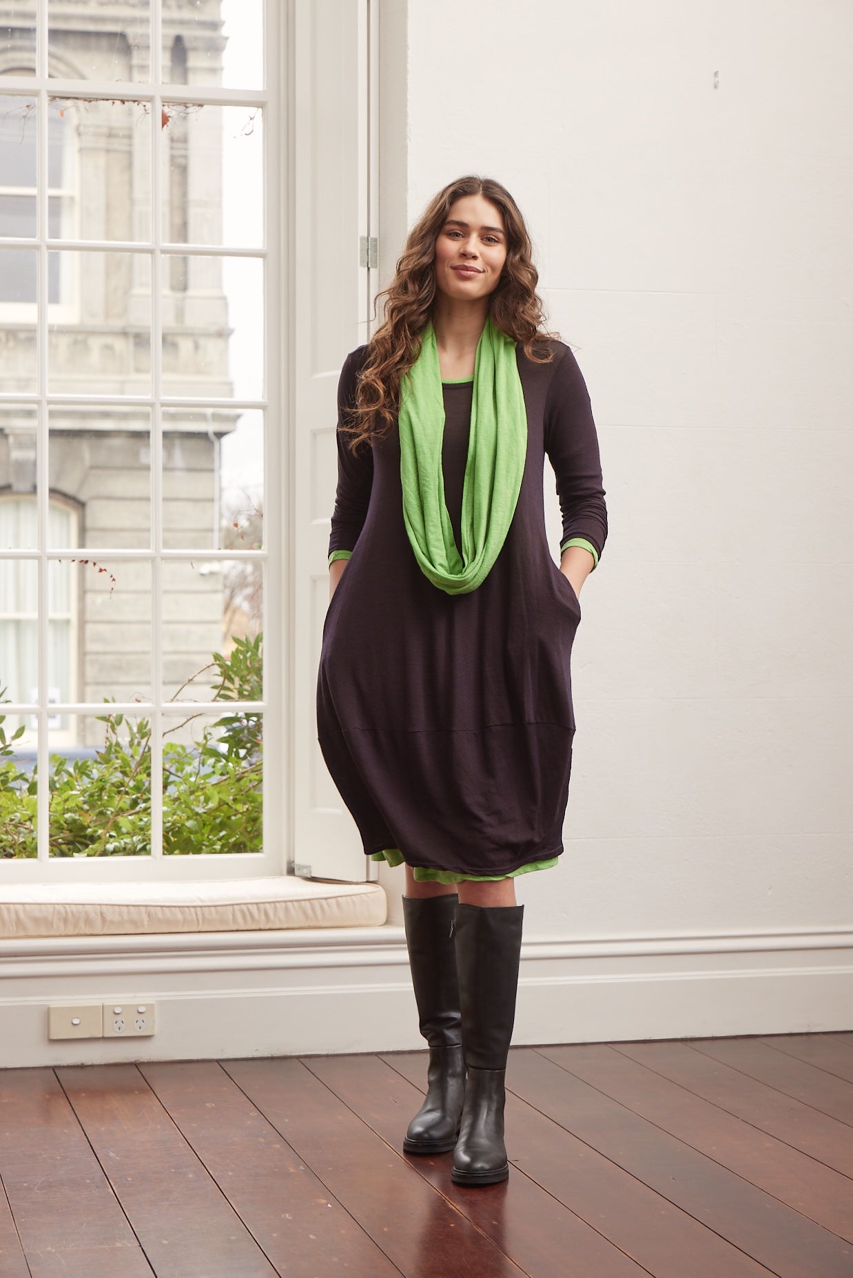 Valia Georgio Dress Dark Brown – Eveline Street Clothing